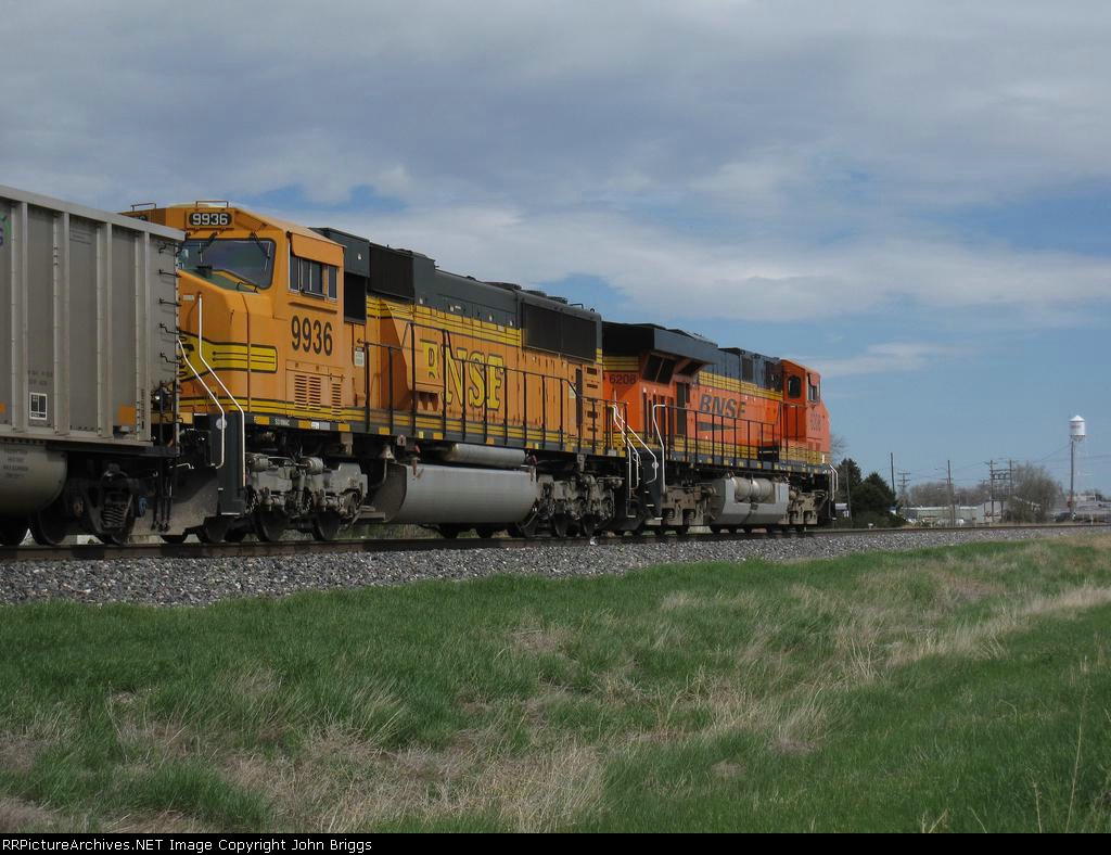 BNSF 6208